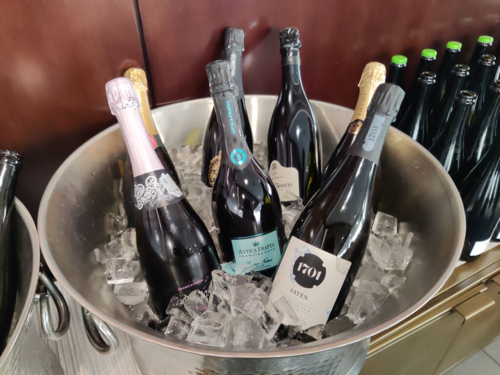 Franciacorta: Fine traditional method sparkling wine from Lombardy in ...